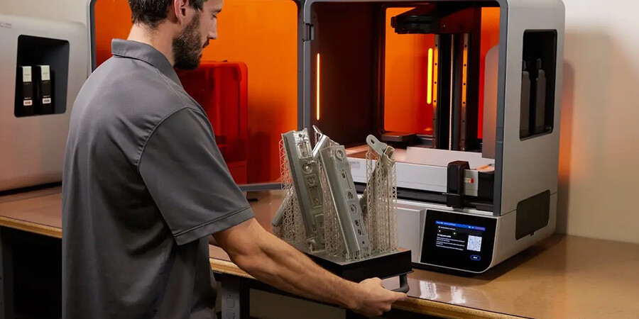 FormLabs Form 4 Desktop Resin 3D Printer | Synergy Group